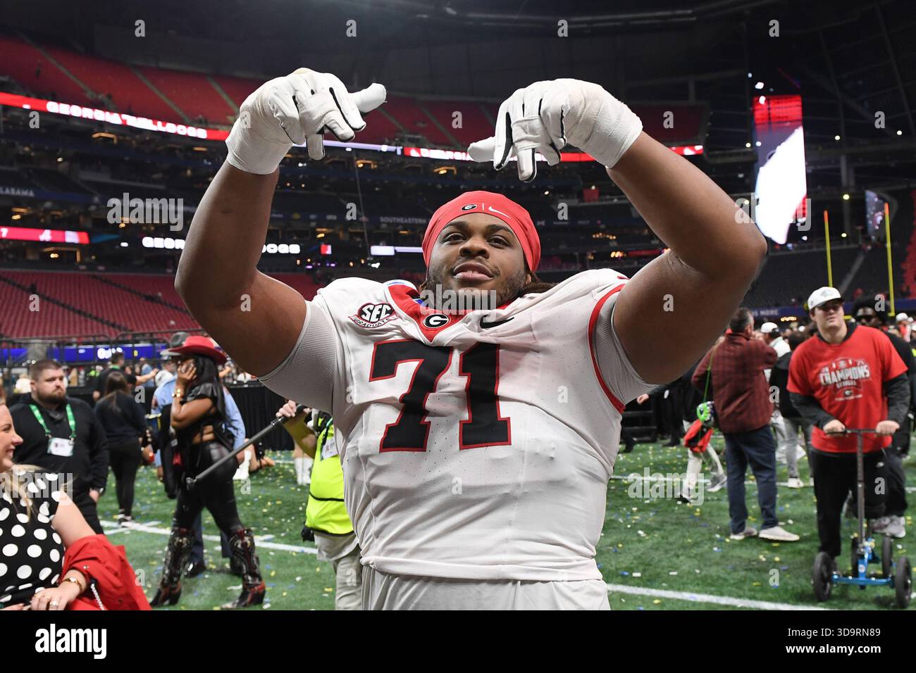 ATLANTA, GA - DECEMBER 06: Offensive lineman Earnest Greene III #71 of ...