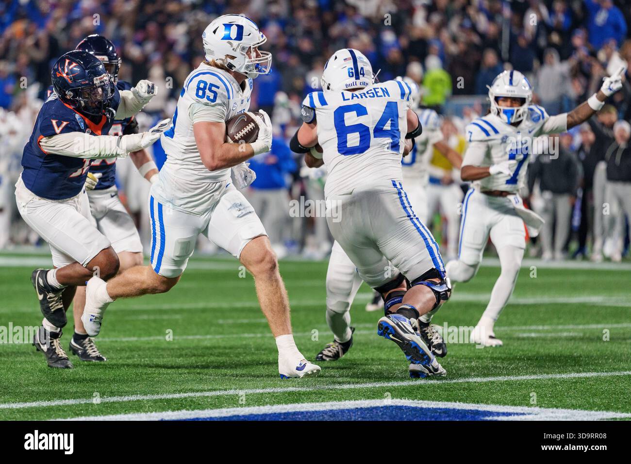 Duke tight end Jeremiah Hasley (85) runs to score a touchdown against ...