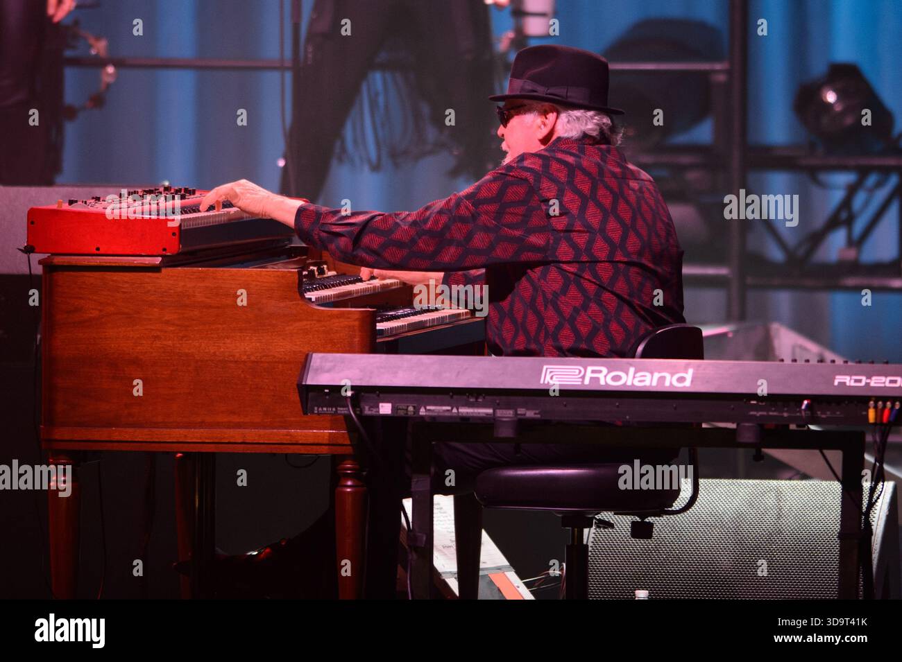 Reese Wynans performs with Joe Bonamassa in Hollywood, Florida on ...