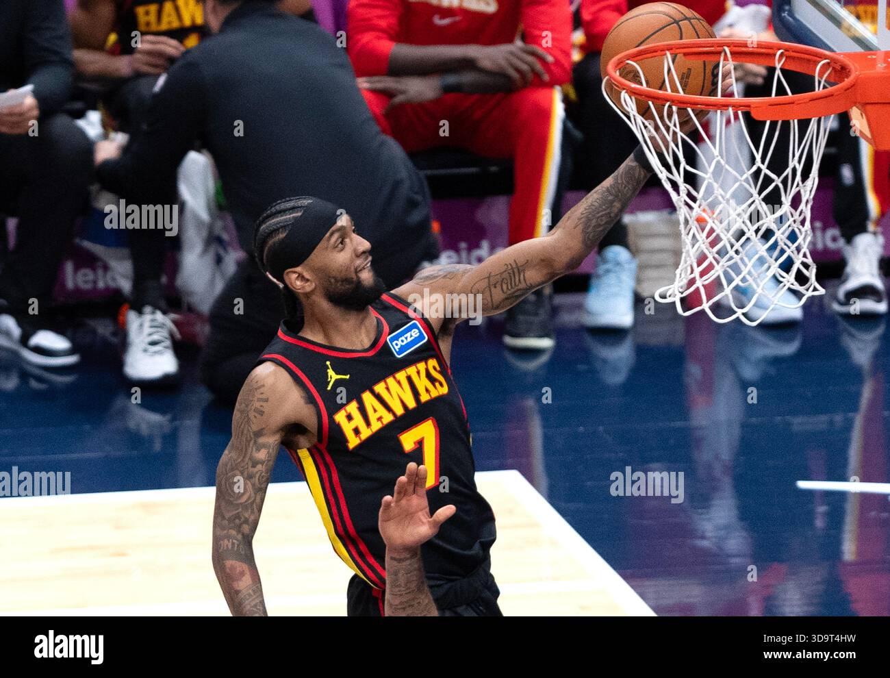 WASHINGTON, DC - DECEMBER 06: Atlanta Hawks forward Onyeka Okongwu (17 ...
