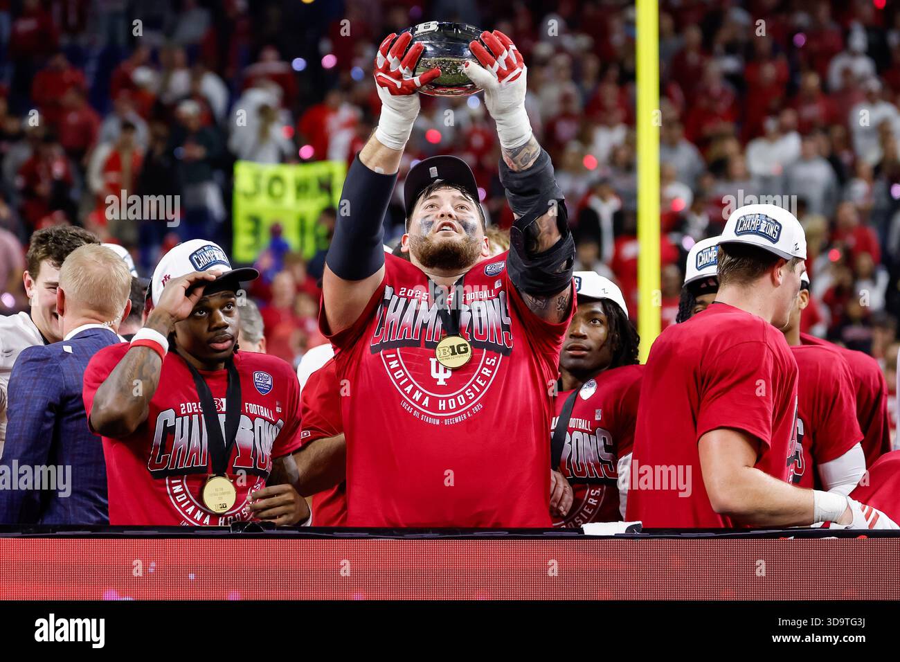 December 6, 2025: Indiana Hoosiers offensive lineman Zen Michalski (75 ...