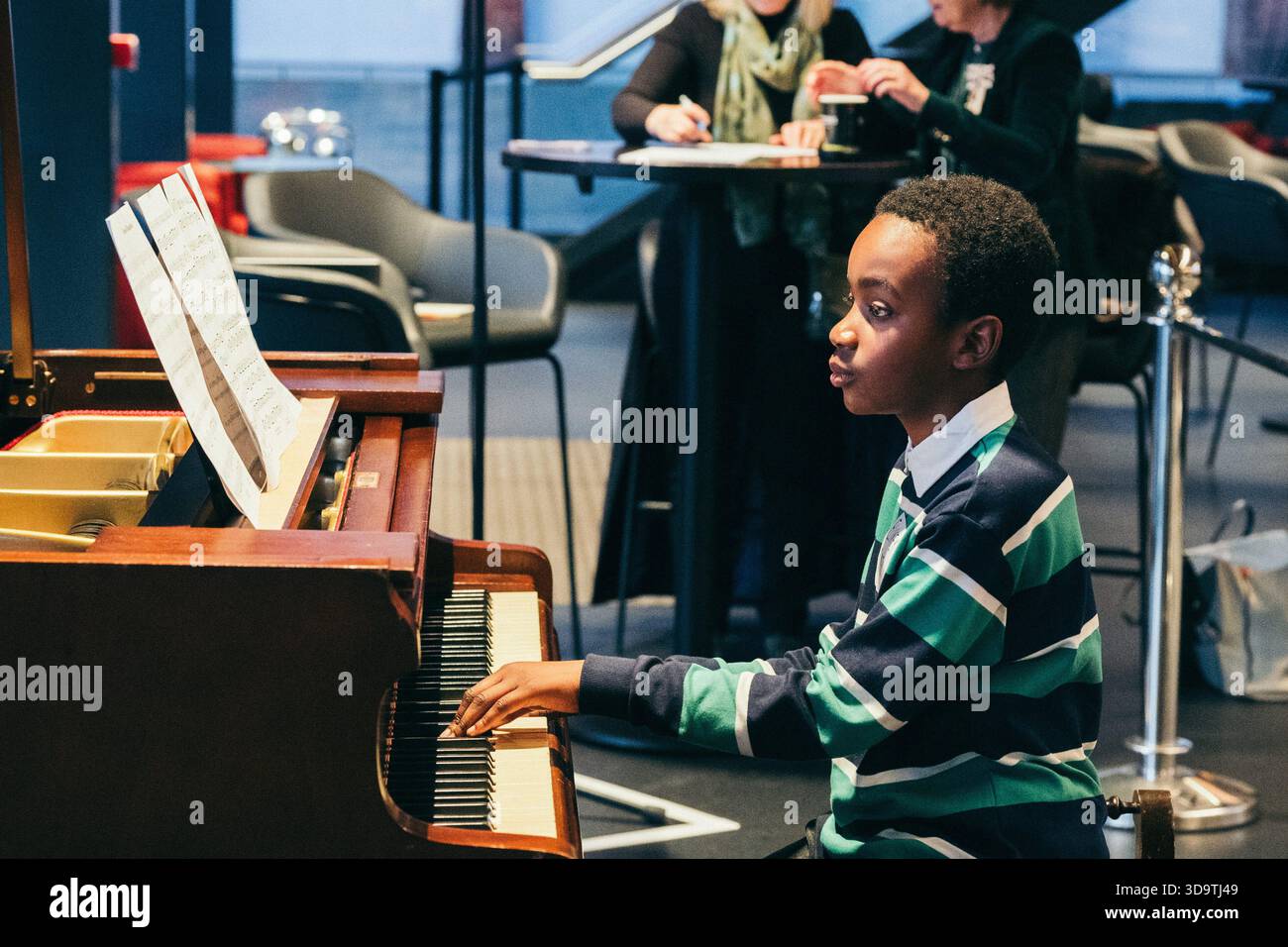 Record attempt sunday 7 december 2025 hi-res stock photography and ...