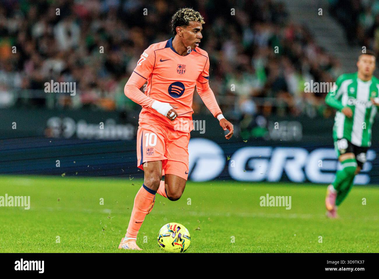 Lamine Yamal Nasraoui Ebana (FC Barcelona) seen in action during the ...