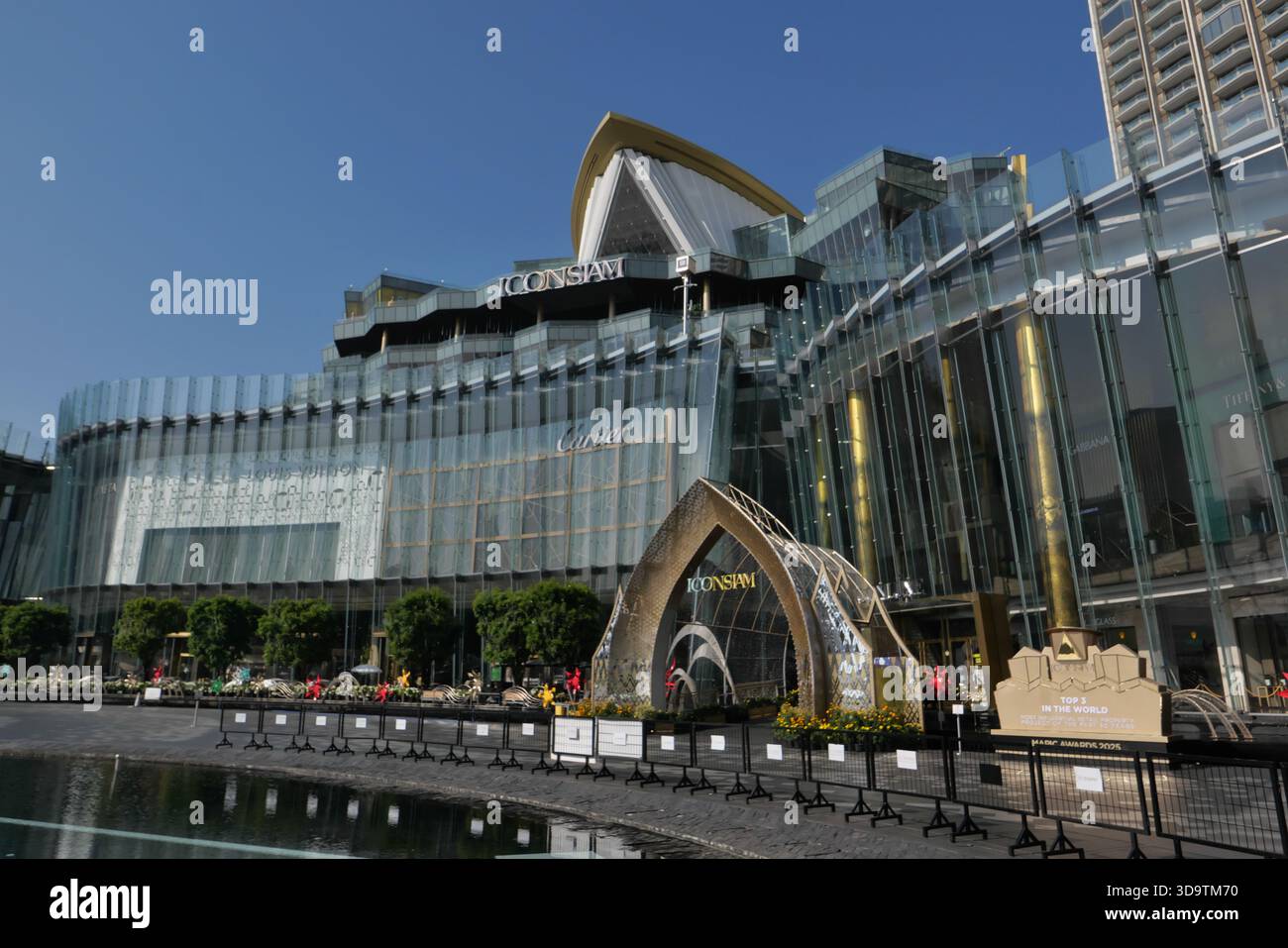 Iconsiam center hi-res stock photography and images - Alamy