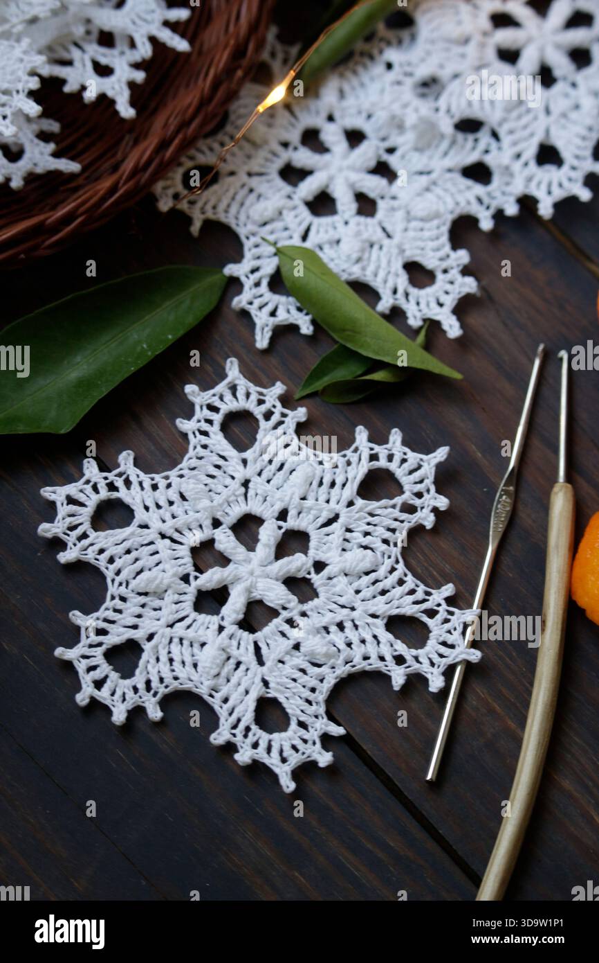 Winter natural materials eco hi-res stock photography and images - Alamy