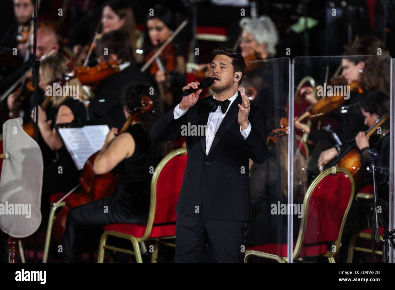 Michael Steven Buble performs his repertoire in front of the audience ...