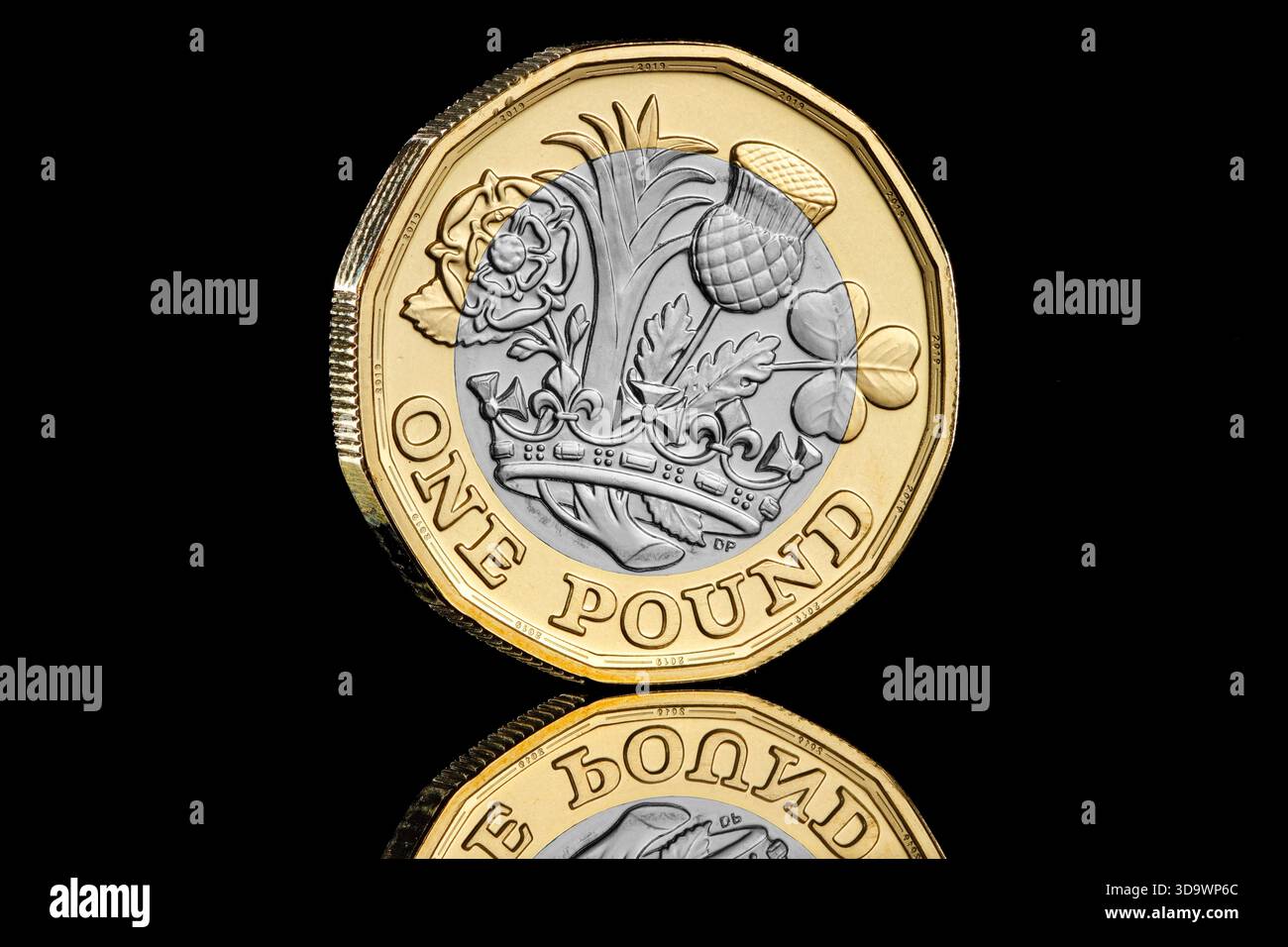 2019 1 pound coin hi-res stock photography and images - Alamy