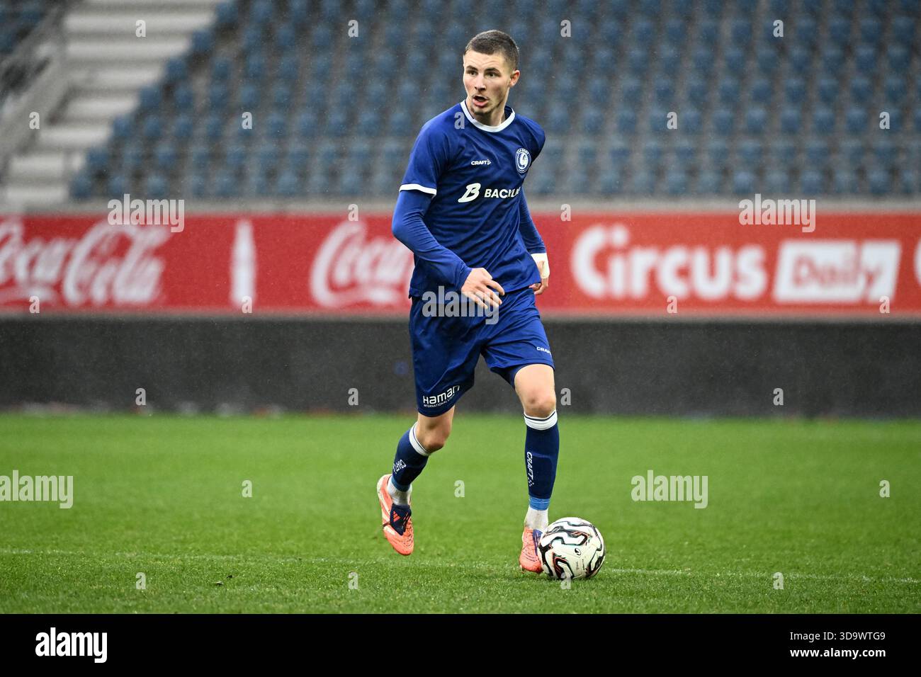 Jong Gent's Wout Asselman pictured in action during a soccer game ...