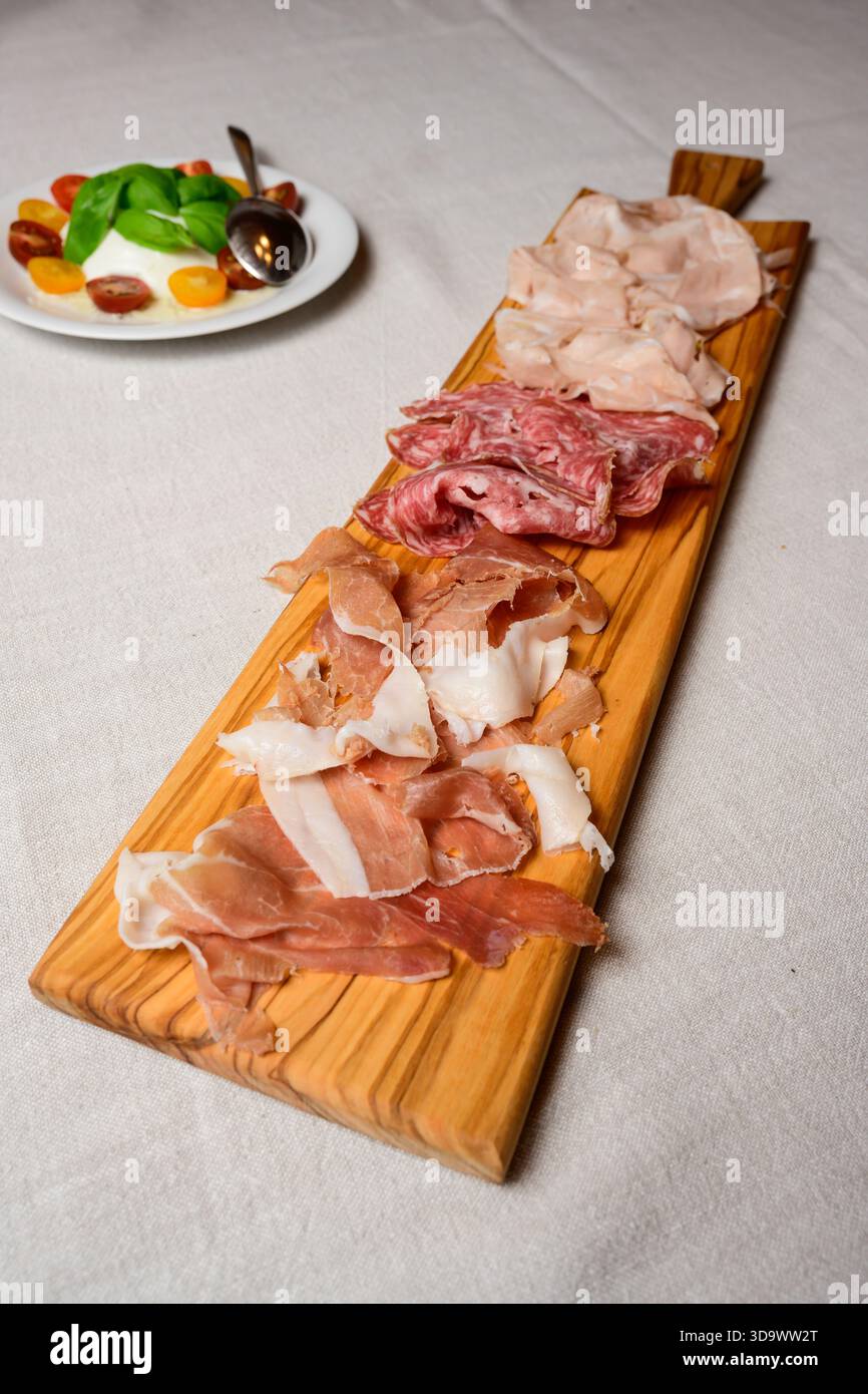 Tagliere di salumi hi-res stock photography and images - Alamy