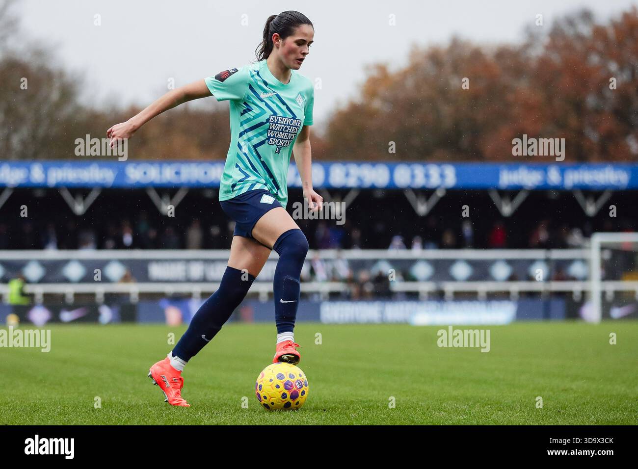 London, UK. 7th December, 2025. Freya Godfrey (14 London City Lionesses ...