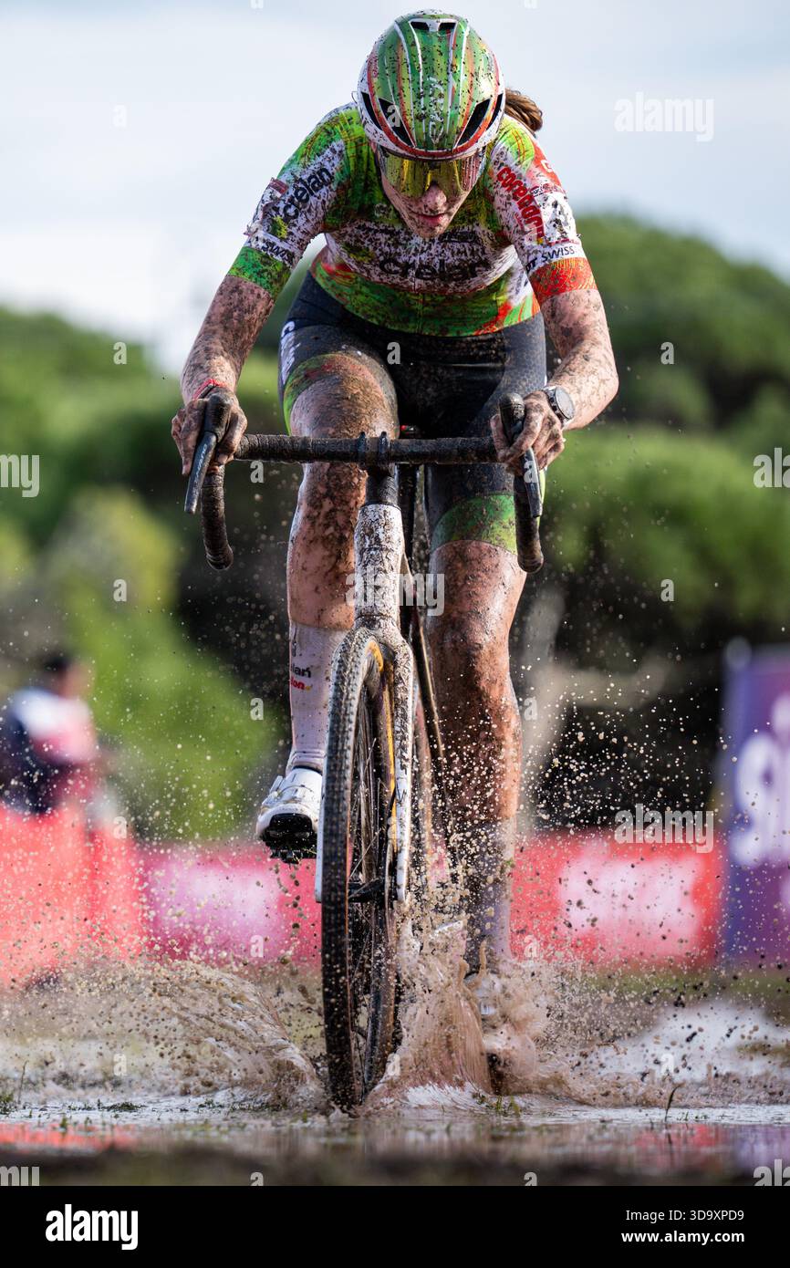 Dutch Manon Bakker pictured in action during the women's elite race of ...
