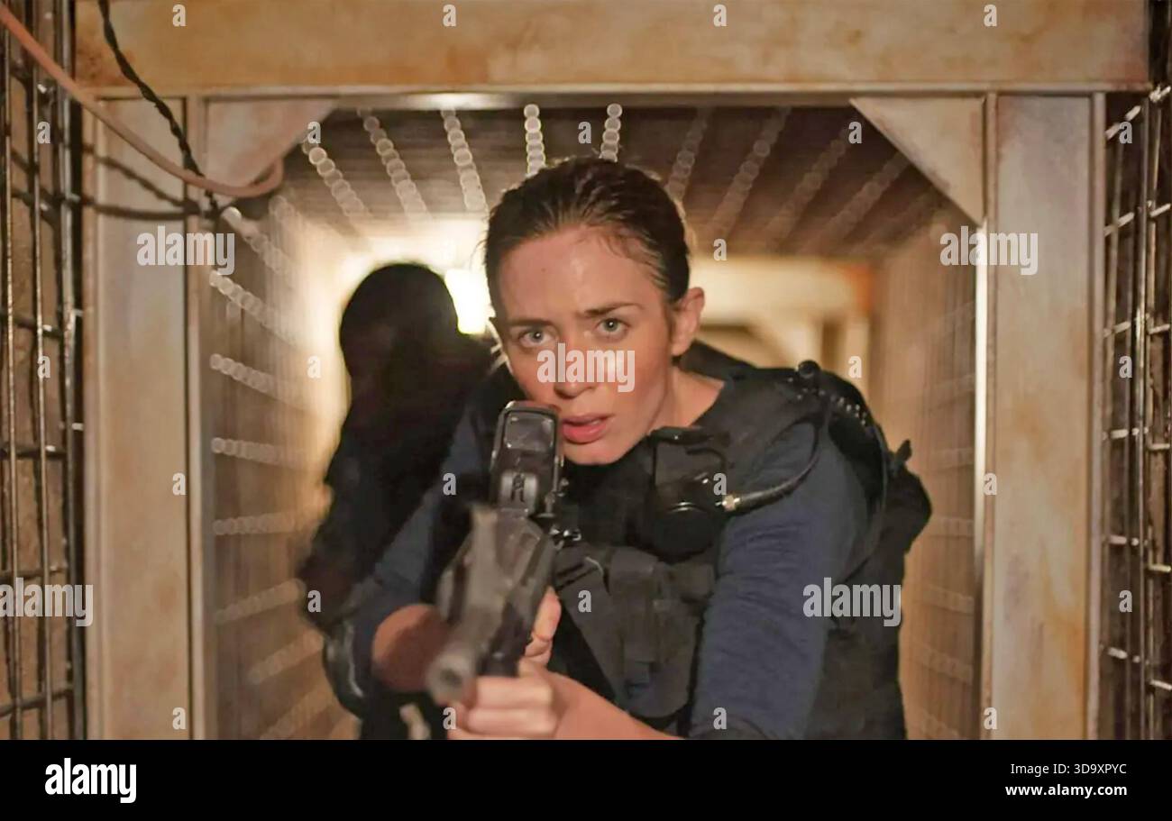 SICARIO 2015 Lionsgate film with Emily Blunt as a FBI Special Agent ...