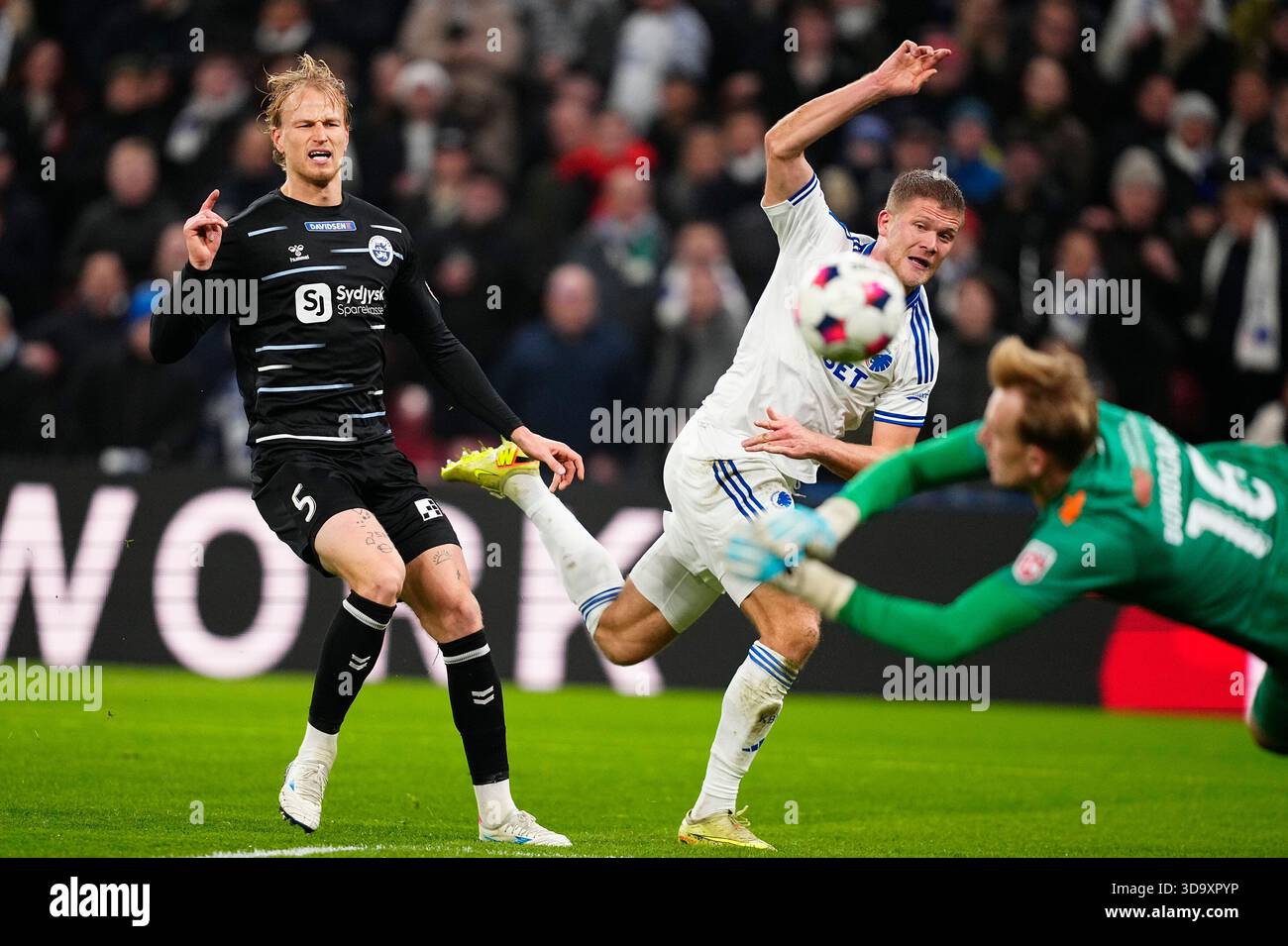 3F Superliga-kampen mellem FC Koebenhavn og Soenderjyske i Parken ...