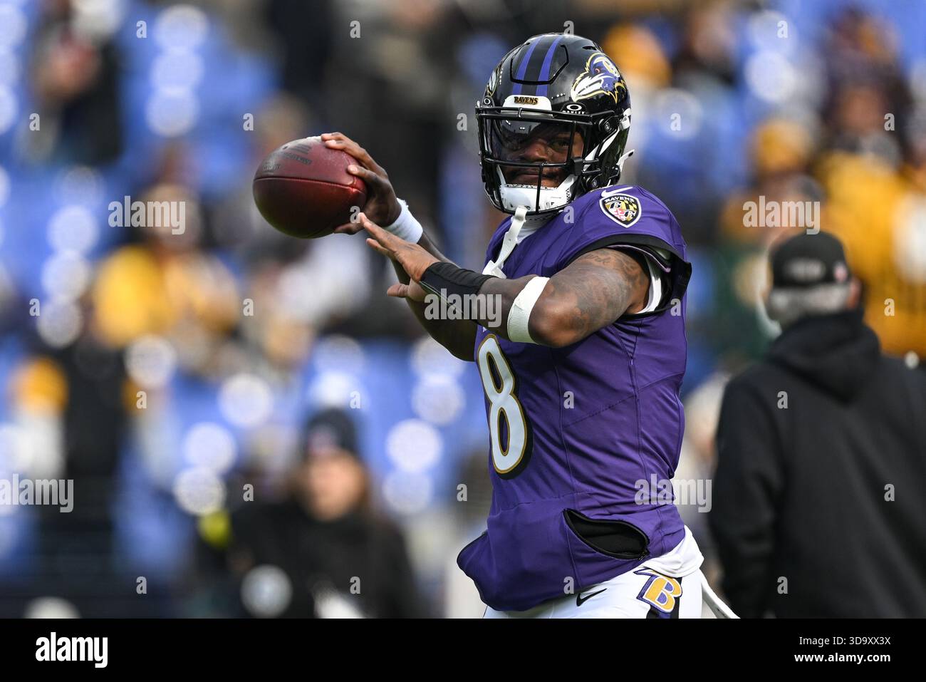 Baltimore Ravens quarterback Lamar Jackson (8) throws during pre-game ...
