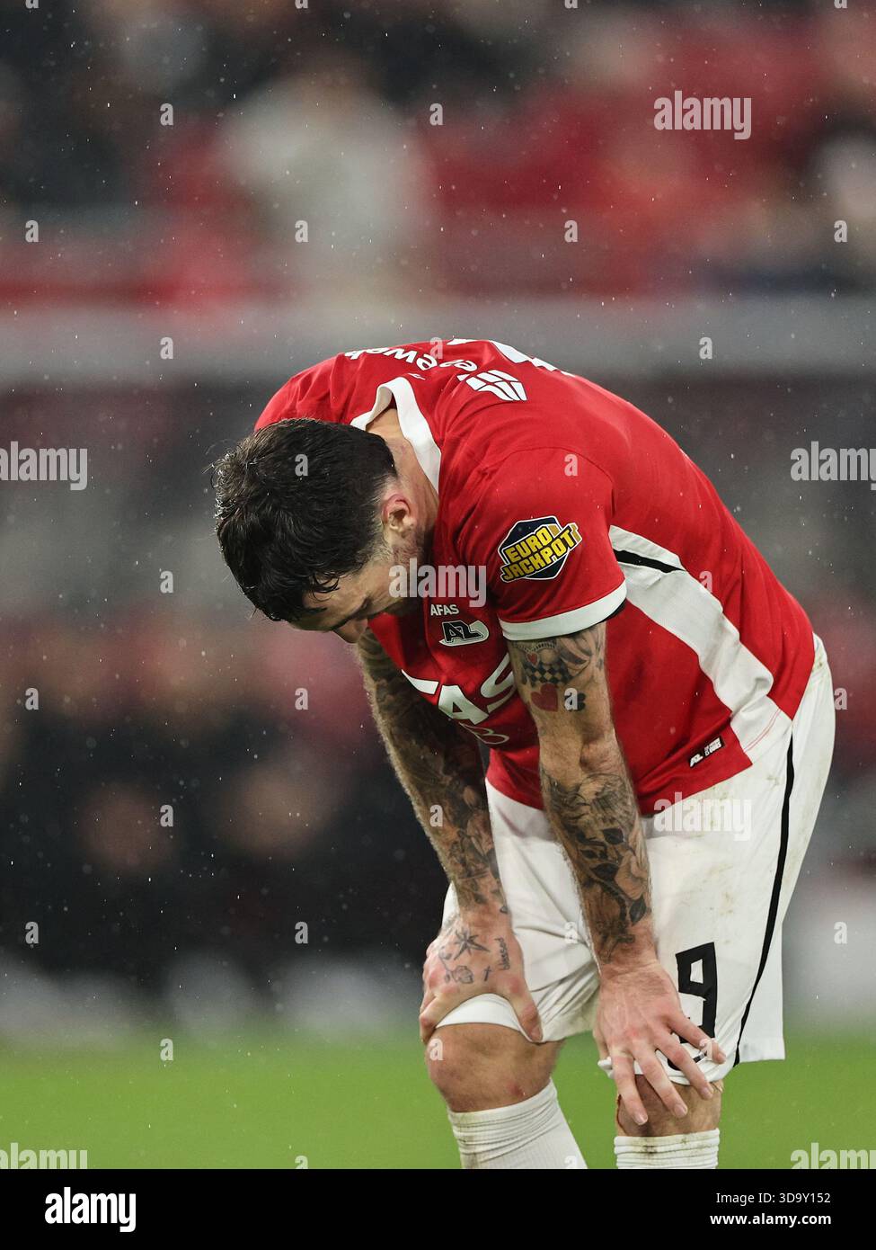 ALKMAAR - Troy Parrott of AZ Alkmaar is upset during the Dutch ...