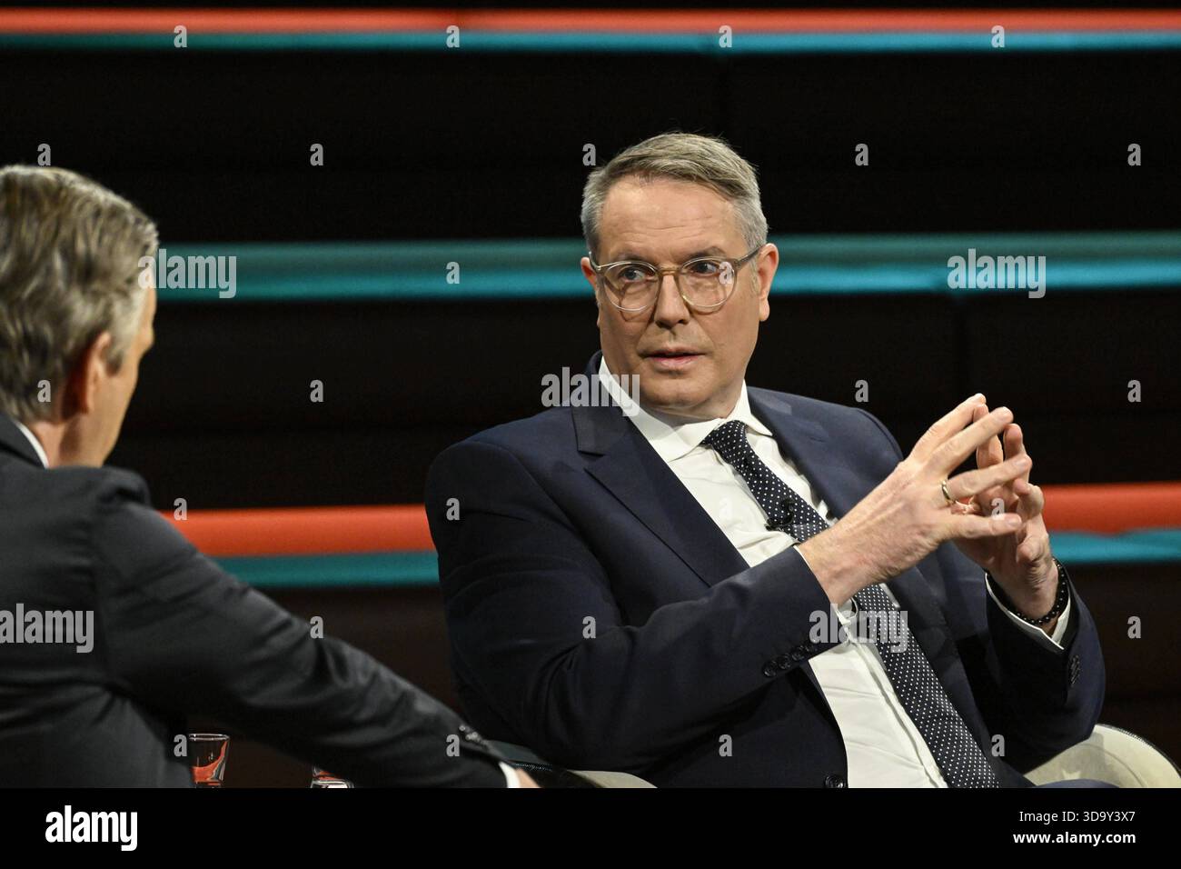 Markus Lanz li. mit Alexander Schweitzer 12/25 her Markus Lanz li. und ...