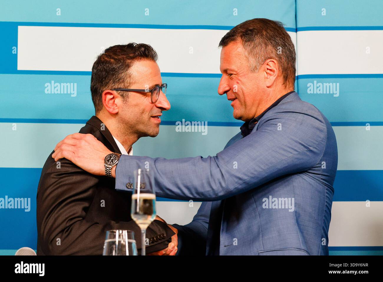 07 December 2025, Schleswig-Holstein, Kiel: Samet Yilmaz (l, Alliance90/The Greens) and Gerrit ...