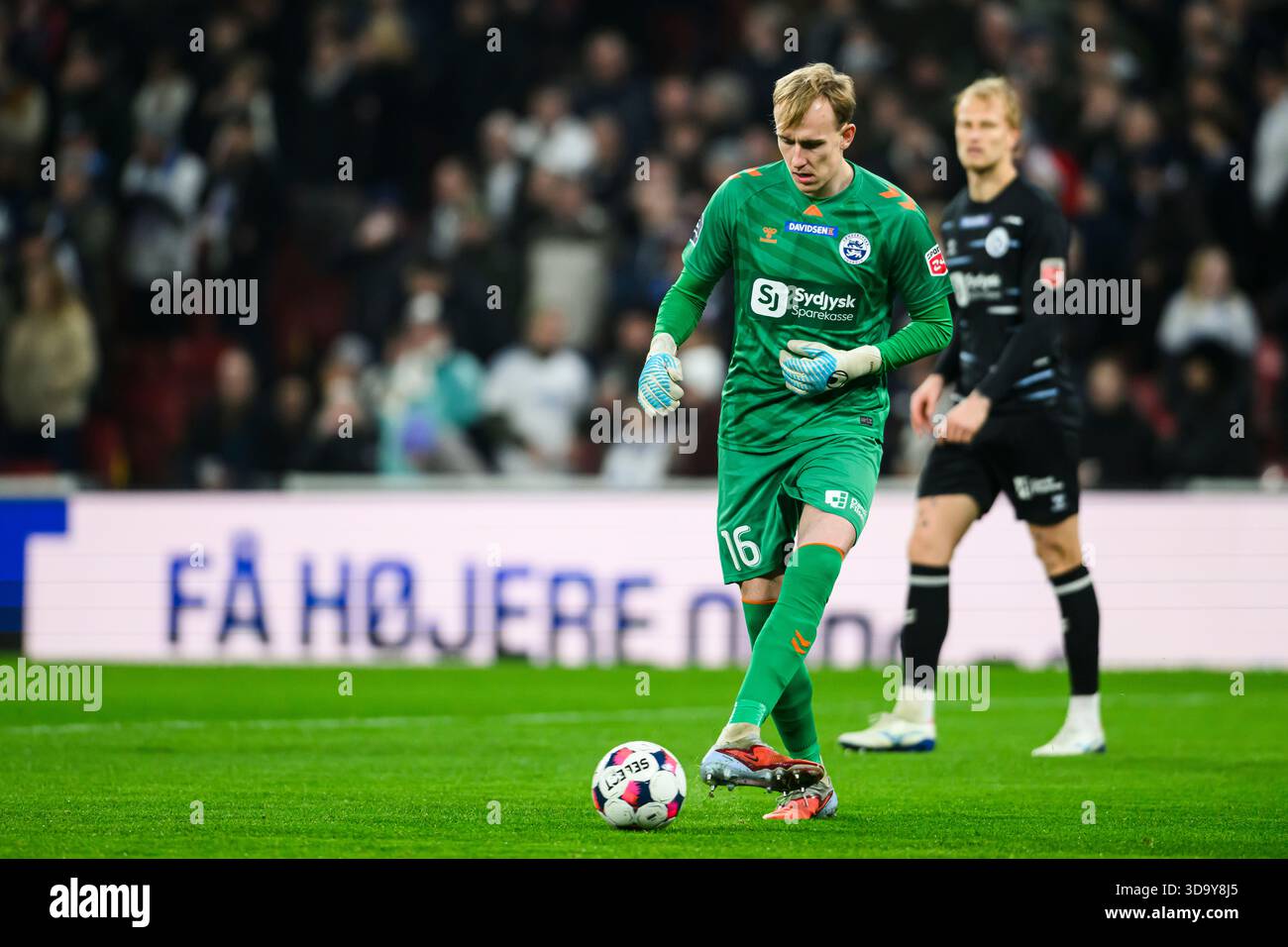 Copenhagen, Denmark. 7 December, 2025. Pictured left to right, 16 (SJF ...