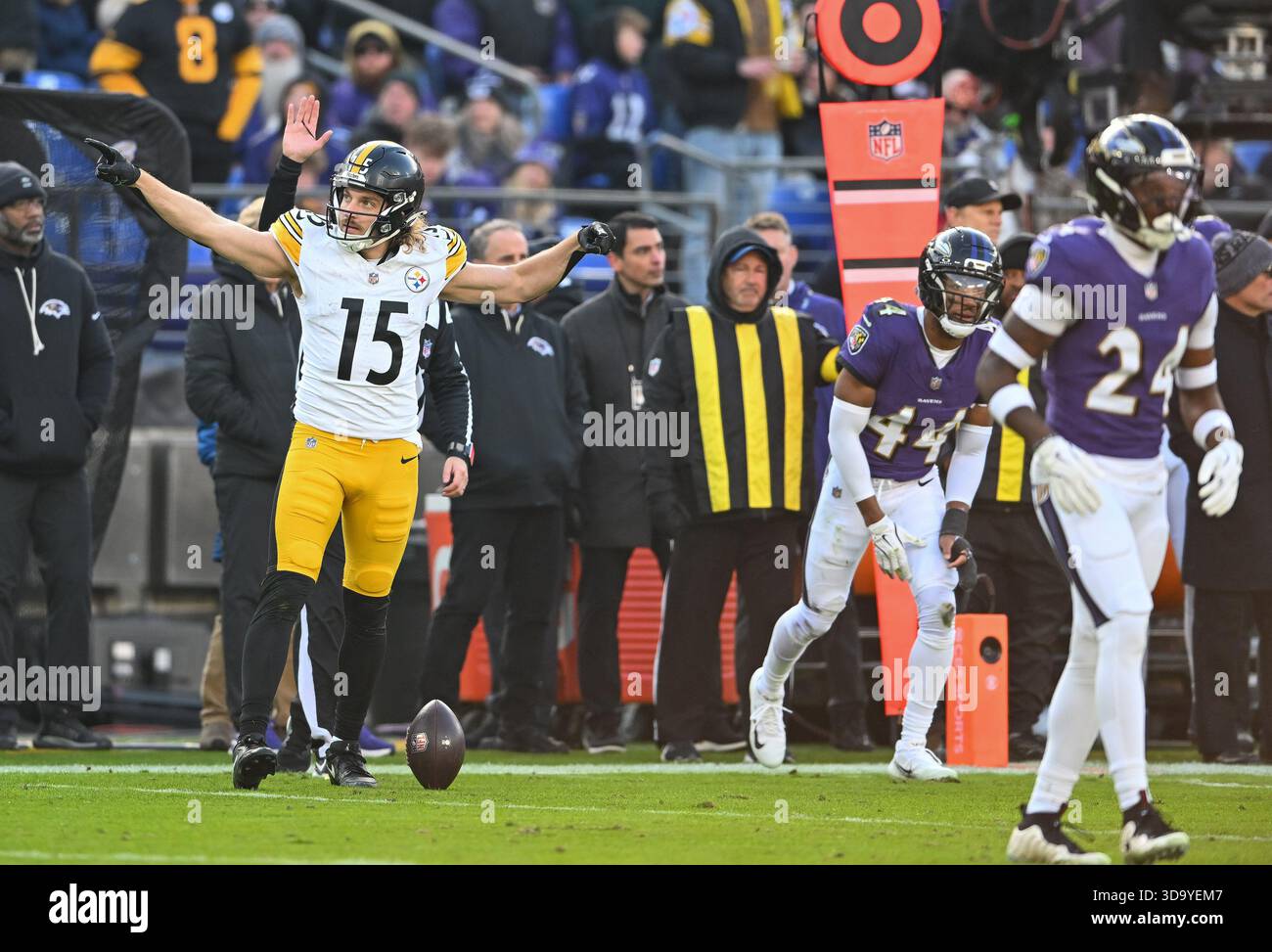 Pittsburgh Steelers wide receiver Ben Skowronek (15) signals a first ...
