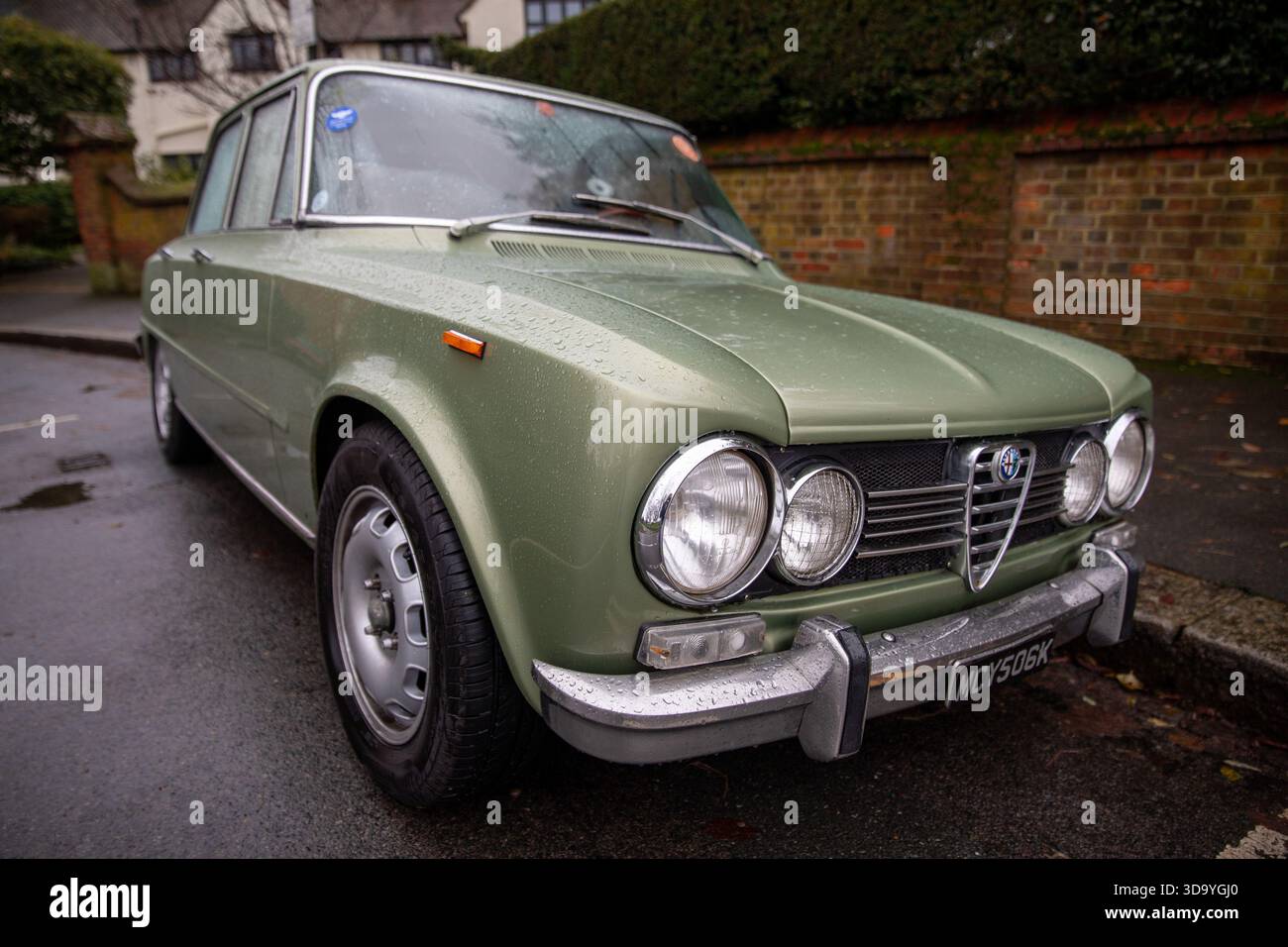 December 7, 2025, London, Merton, United Kingdom: A vintage Alfa Romeo ...