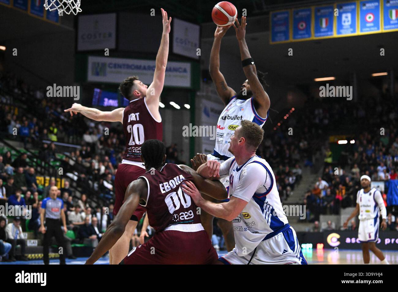 Kruize Pinkins ( Nutribullet Treviso Basket Stock Photo - Alamy