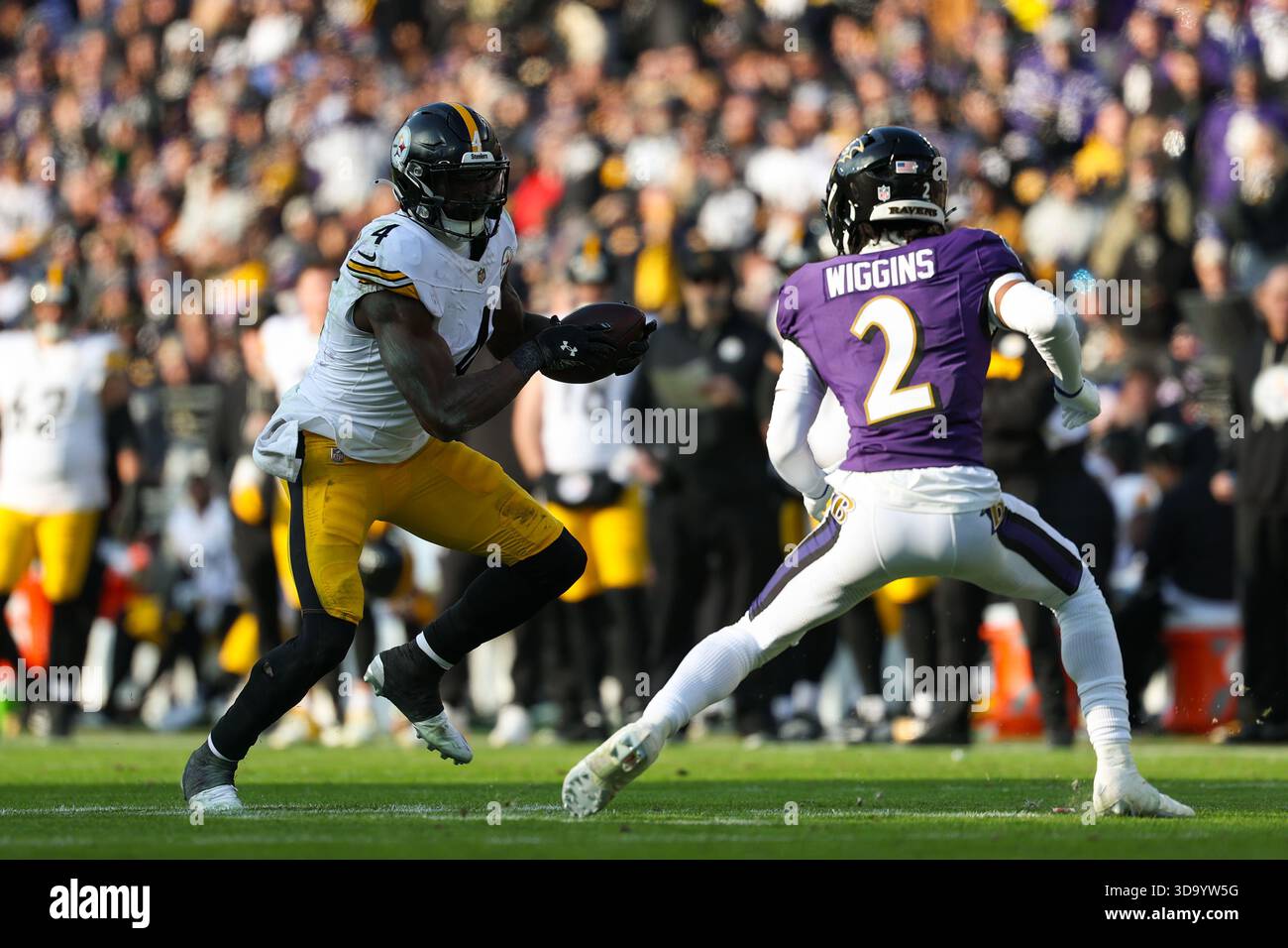 Pittsburgh Steelers wide receiver DK Metcalf (4) runs with the ball ...