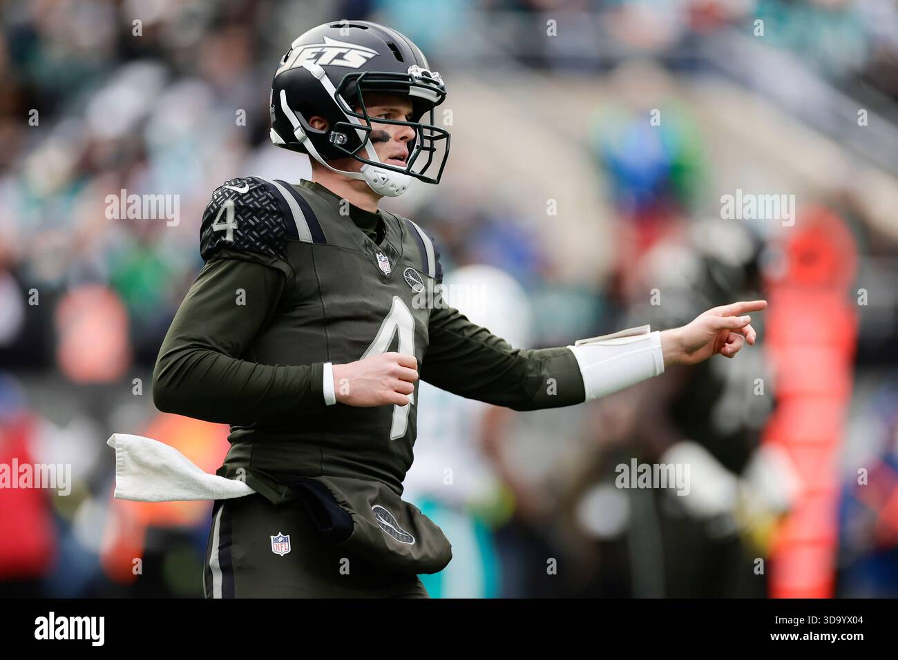 New York Jets quarterback Brady Cook (4) reacts during the second ...