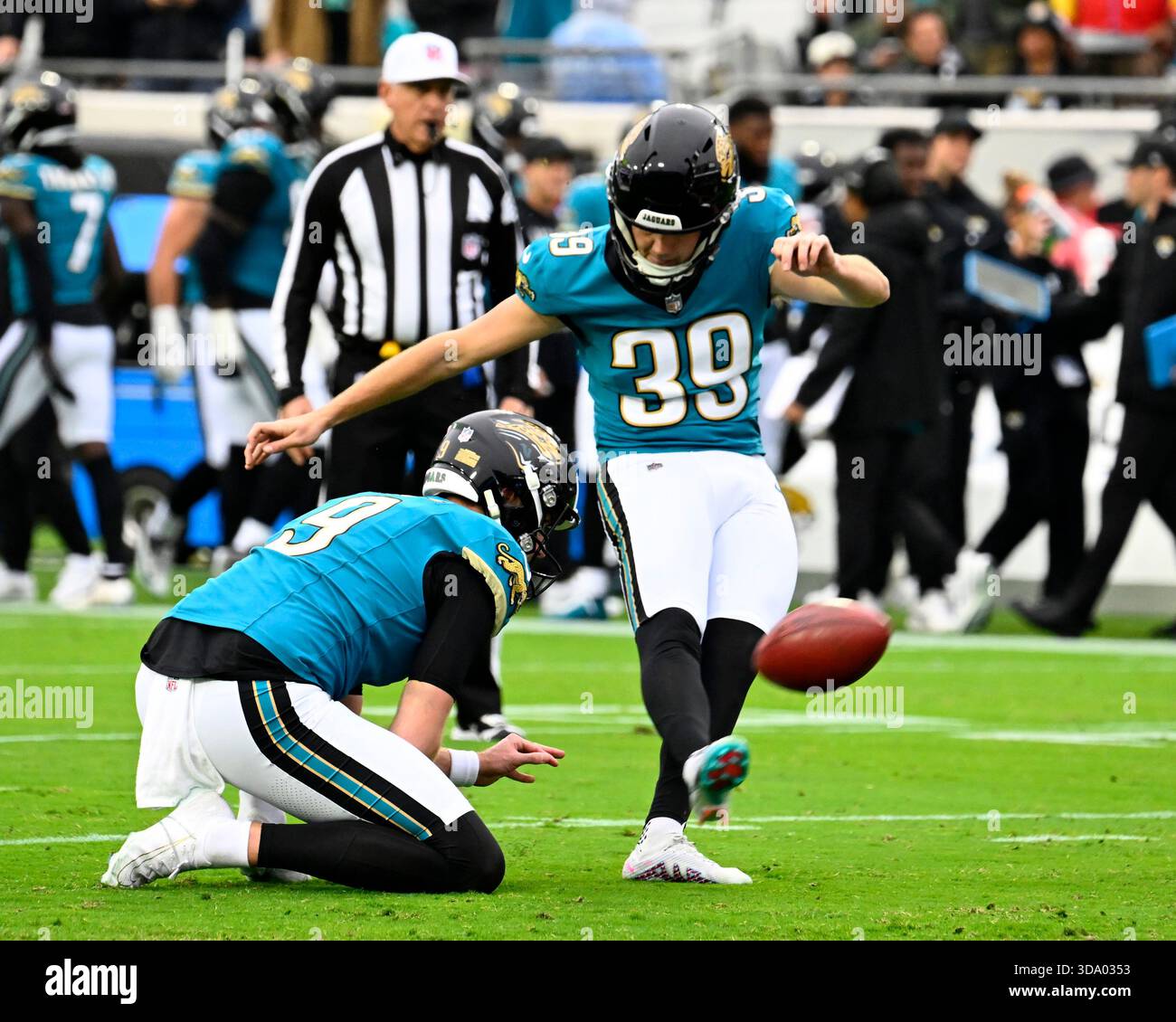 Goal cam hi-res stock photography and images - Alamy