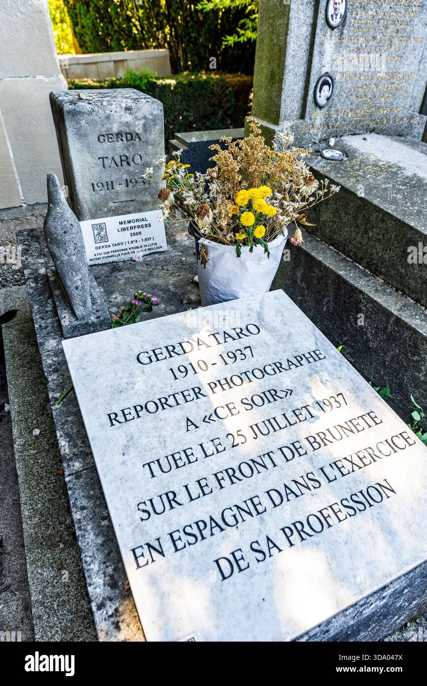 Grave of German photographer and reporter Gerda Taro, in the monumental ...