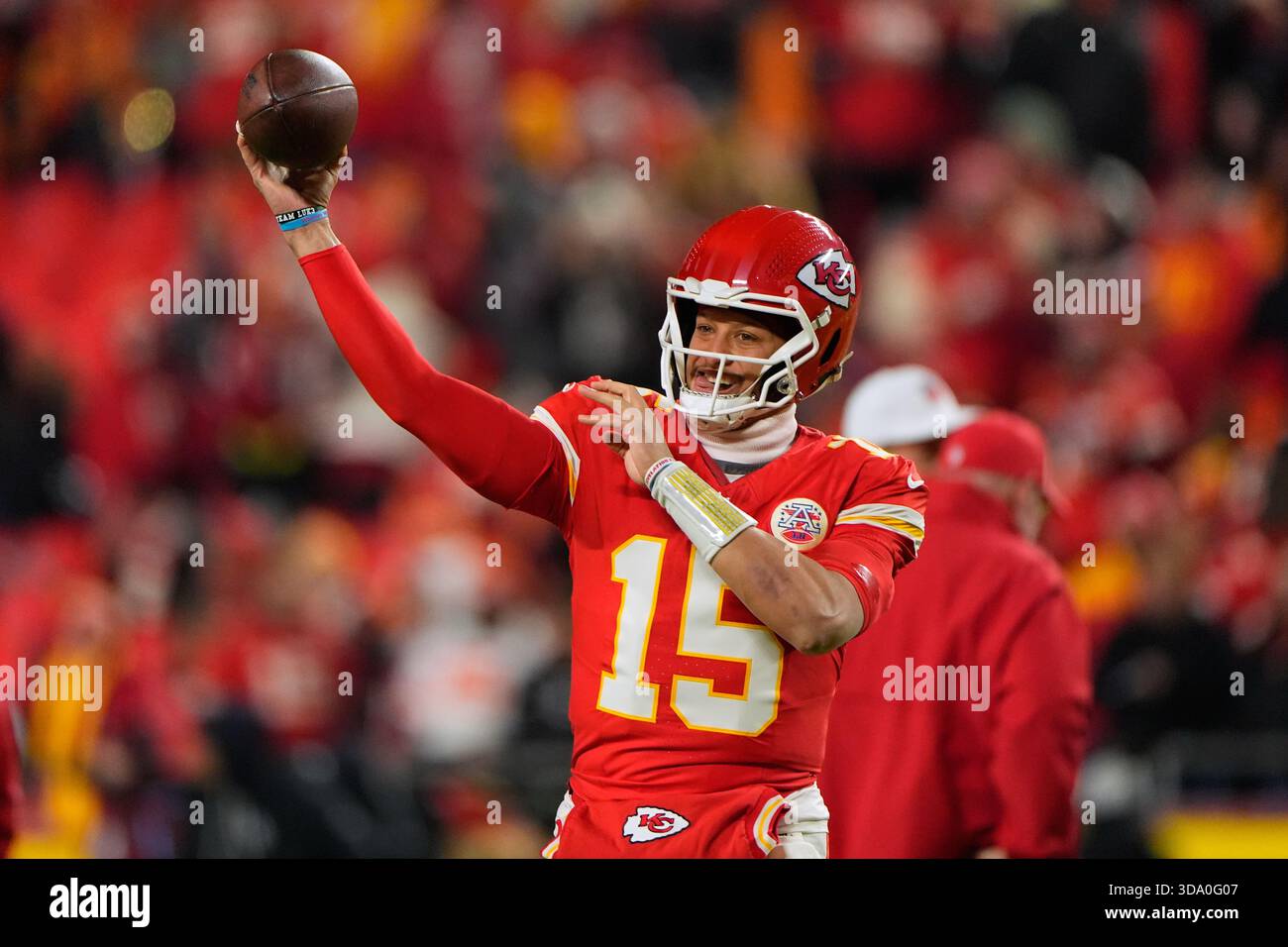 Kansas City Chiefs quarterback Patrick Mahomes (15) warms up before an ...