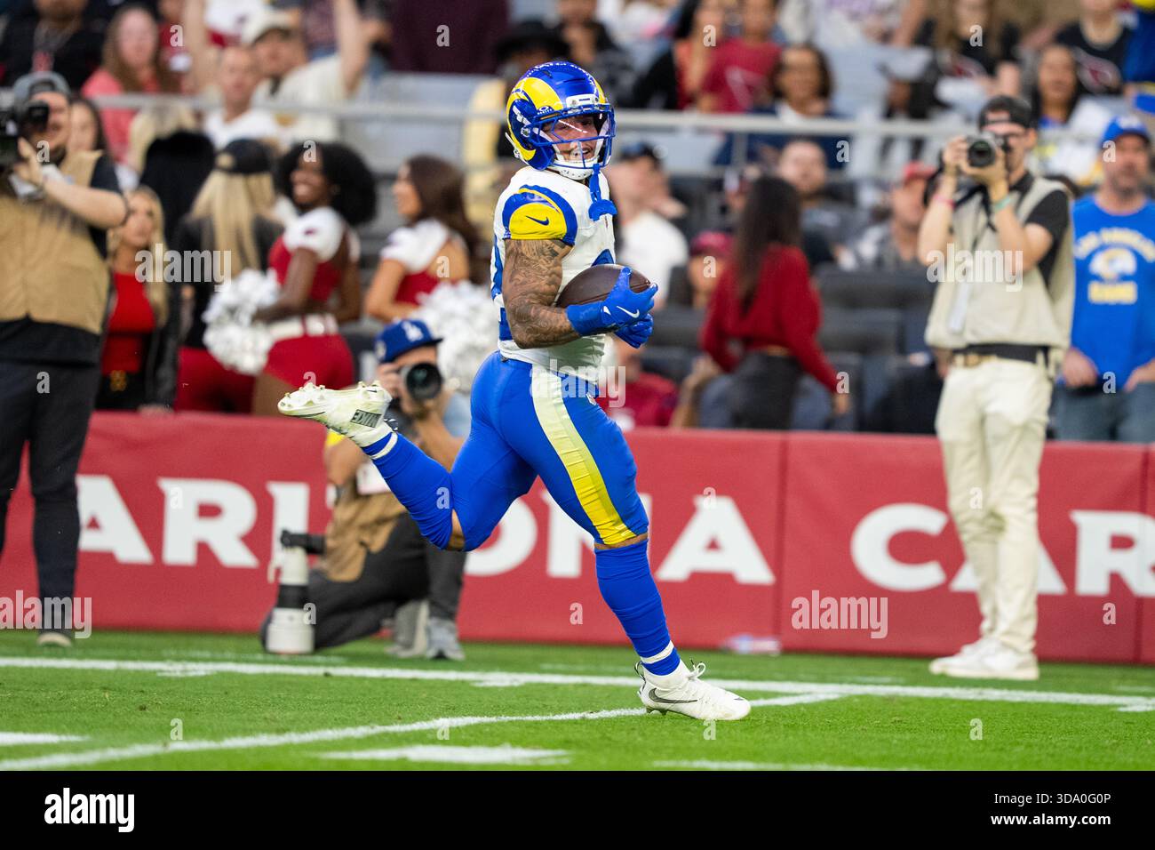 Los Angeles Rams running back Blake Corum (22) runs for a touchdown ...