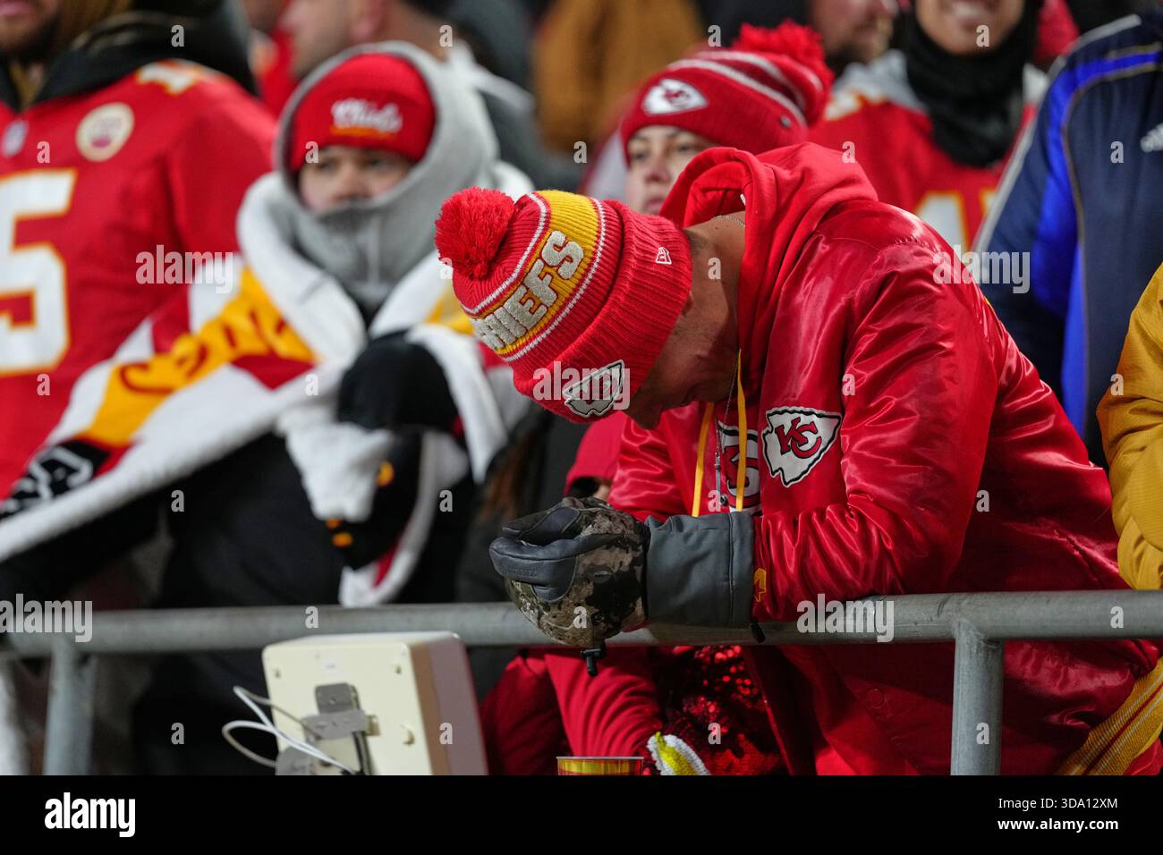 Kansas City Chiefs fans react late in the second half of an NFL ...
