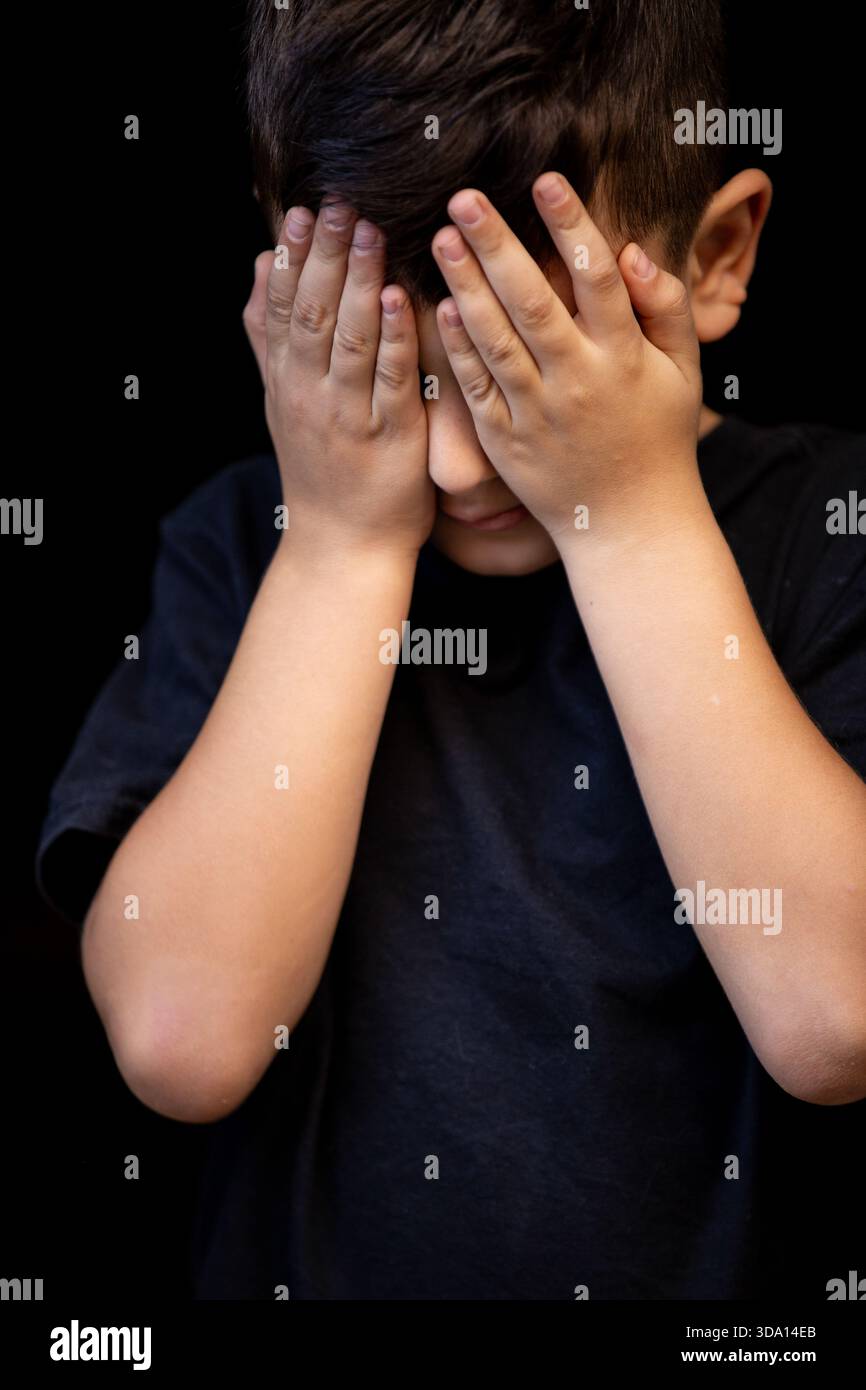 Sad middle eastern boy hi-res stock photography and images - Alamy