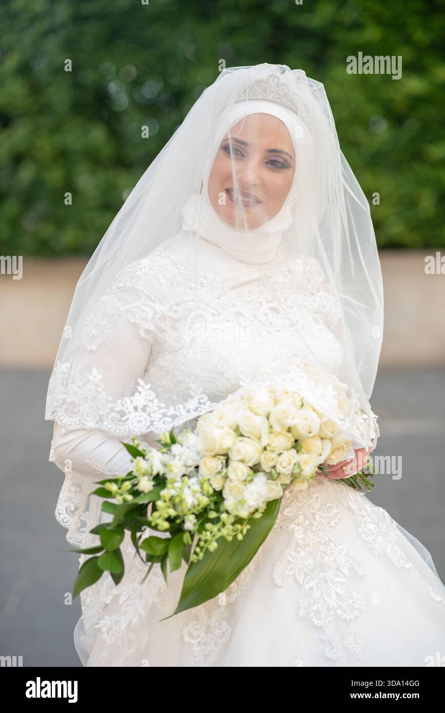 Beautiful womans hands holding bouquet hi-res stock photography and ...
