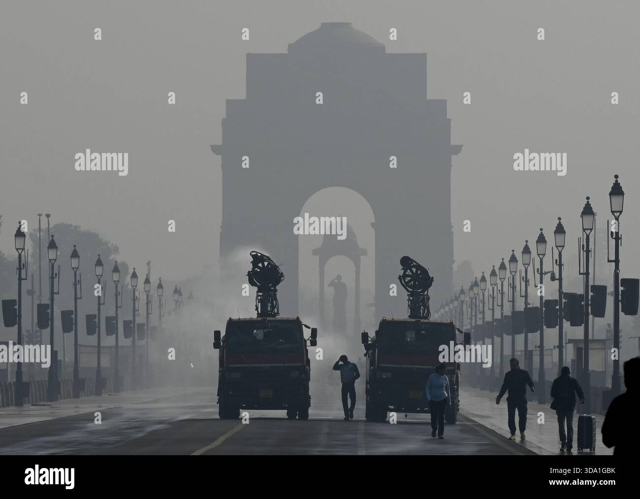 NEW DELHI, INDIA - DECEMBER 7: A layer of Smog seen engulfed at India ...