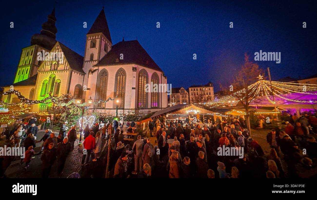 Weihnachtsmarkt, rund um den historischen Rathausplatz. Lippstadt ...
