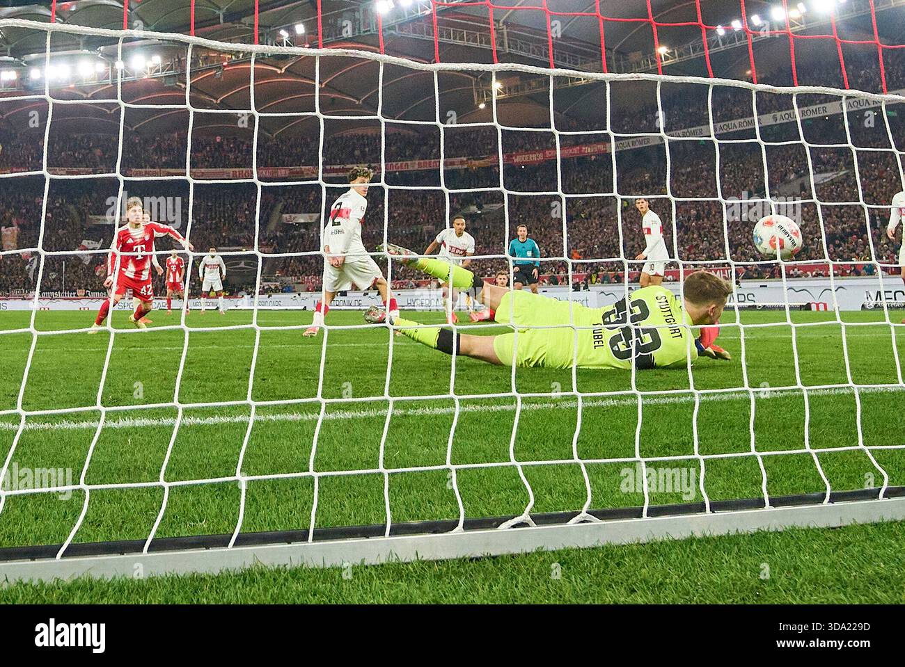 Alexander Nuebel, Nuebel goalkeeper of Stuttgart gets 0-3 of Josip ...