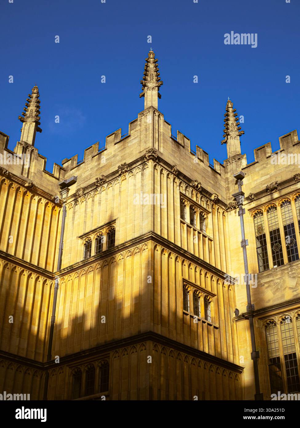 Bodleian old library university hi-res stock photography and images - Alamy