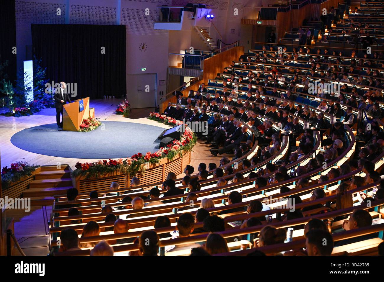 Nobel Prize laureate in Chemistry Susumu Kitagawa gives his Nobel Prize ...