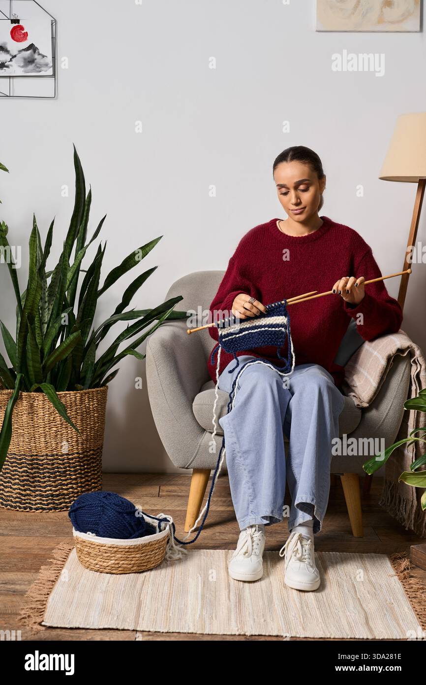 Young black woman knits hi-res stock photography and images - Alamy
