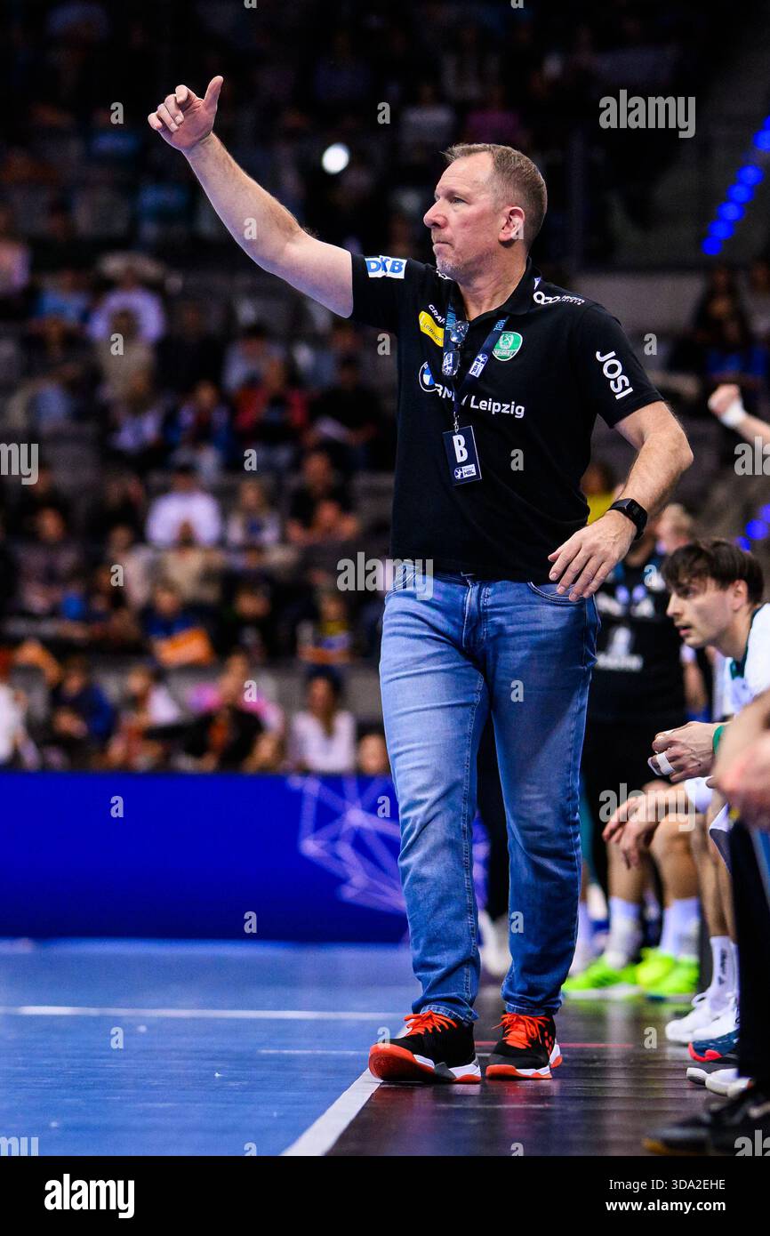 07 December 2025, Baden-Württemberg, Stuttgart: Handball: 1st ...