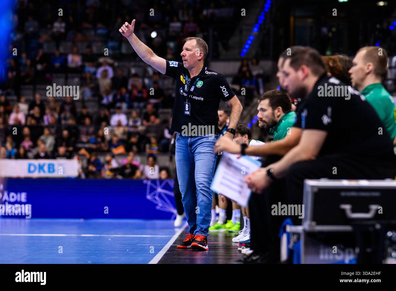 07 December 2025, Baden-Württemberg, Stuttgart: Handball: 1st ...