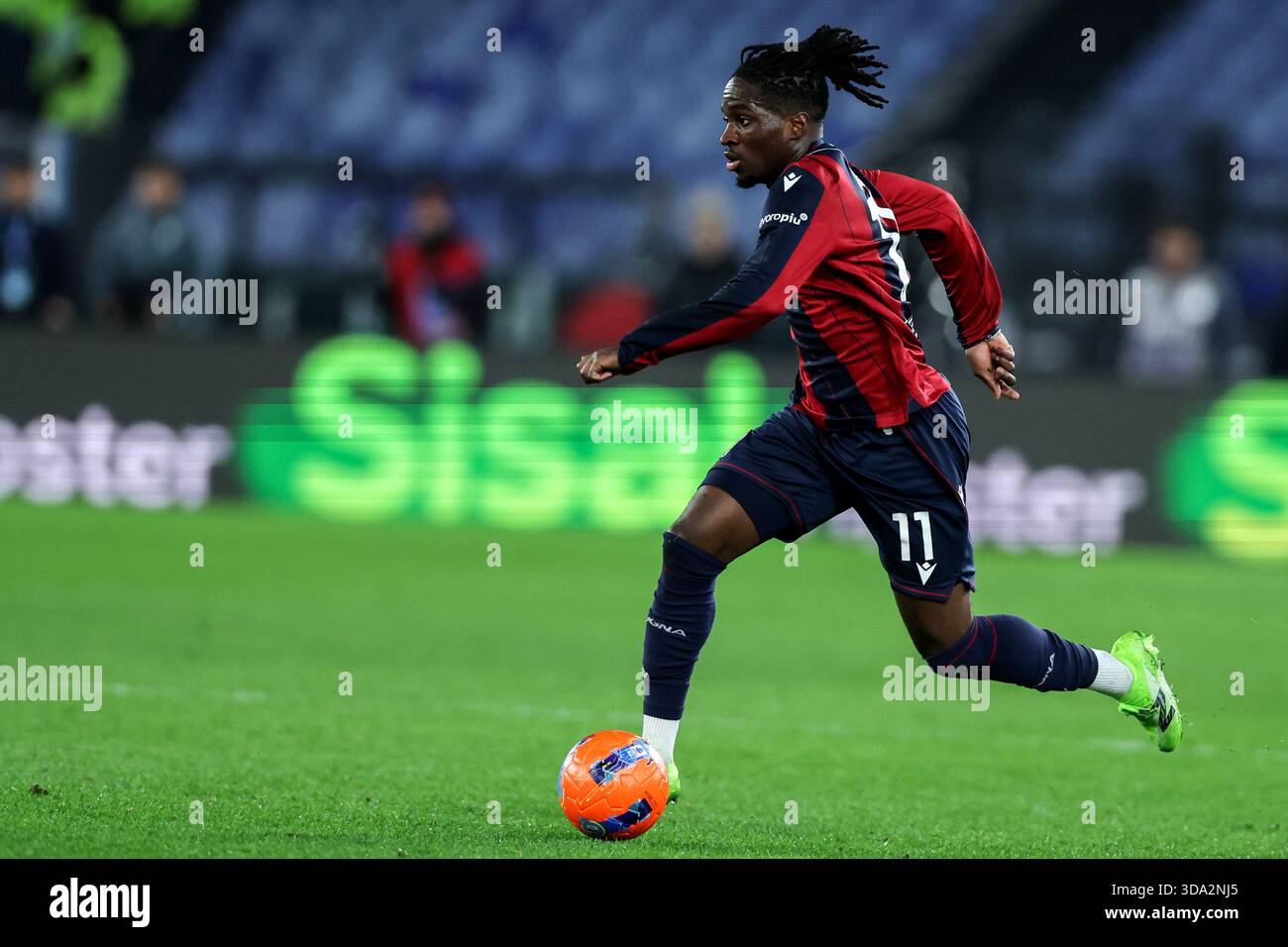 Jonathan Rowe of Bologna seen in action during the Serie A Enilive 2025 ...