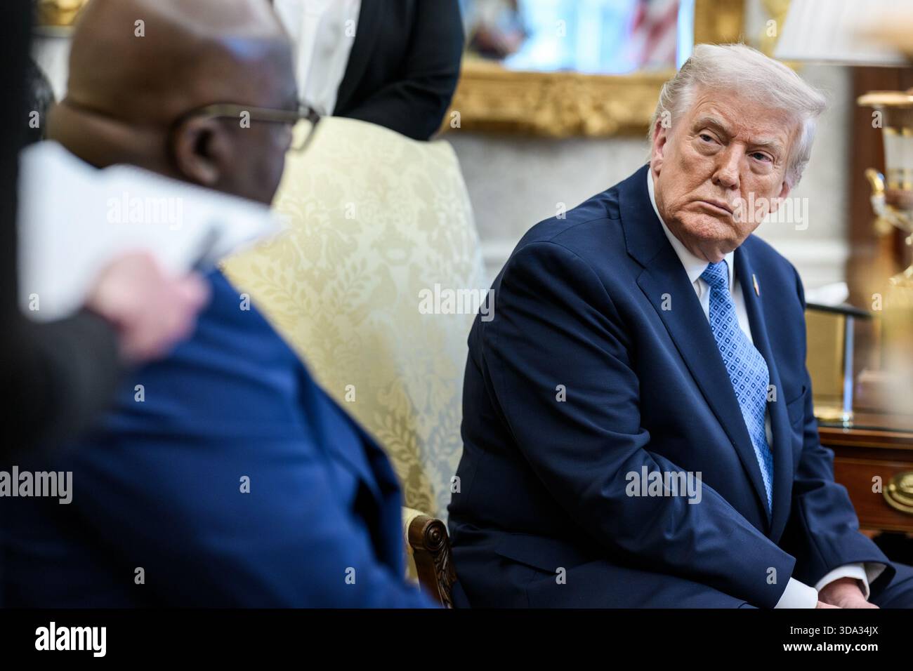 President donald trump democratic hi-res stock photography and images ...