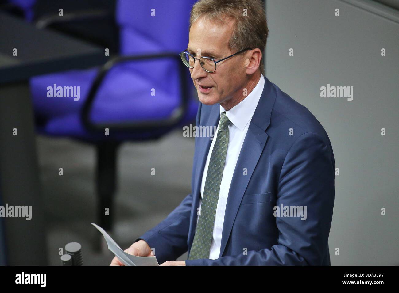 Berlin, Deutschland, 03.12.2025: Deutscher Bundestag: 46 ...