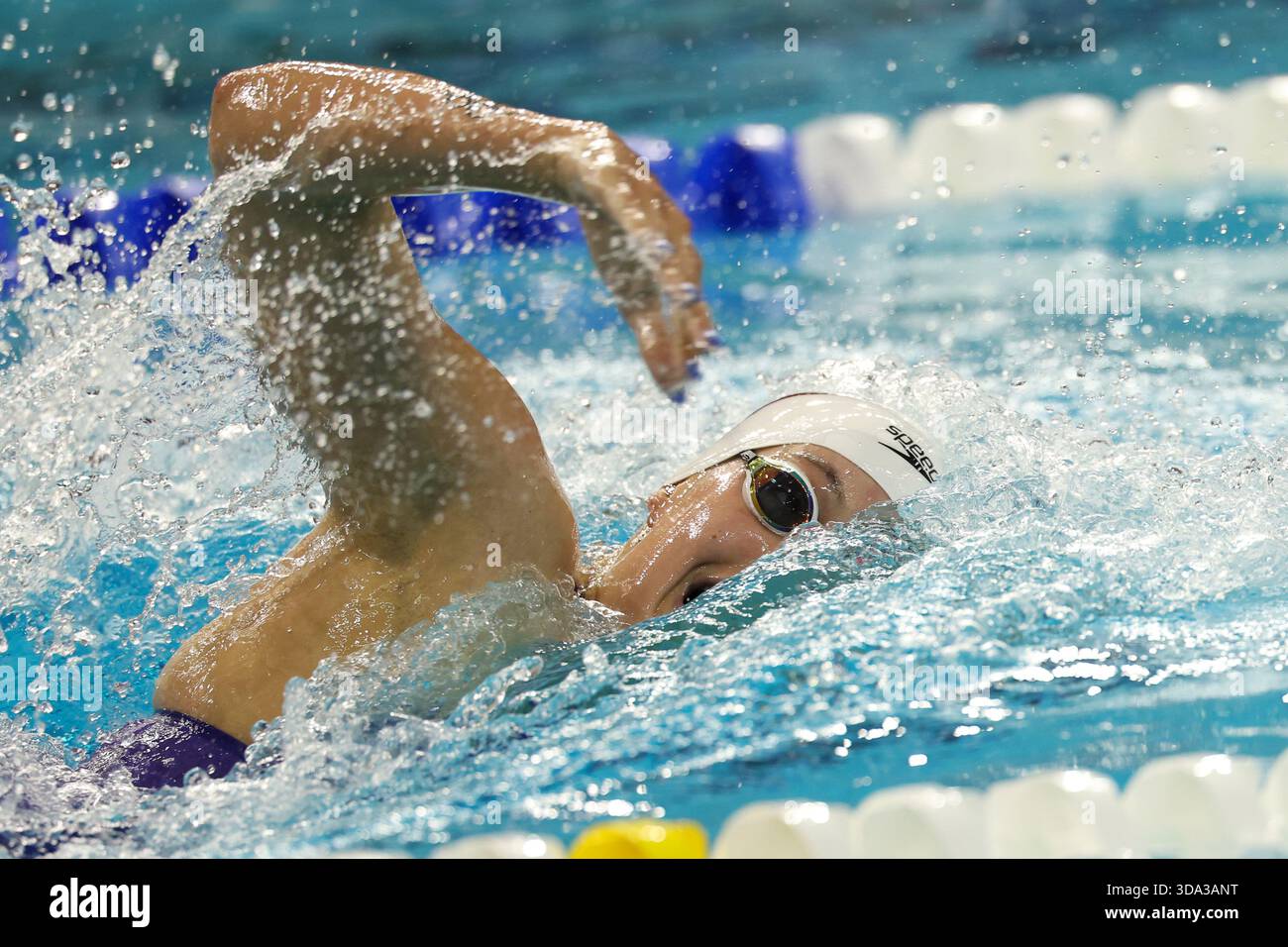 AUSTIN, TX - DECEMBER 05: Anna Peplowski competes in a women's 200 ...