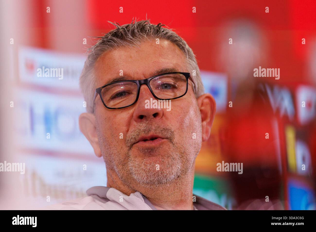 Head coach Urs Fischer (1. FSV FSV Mainz 05) Press conference about the ...