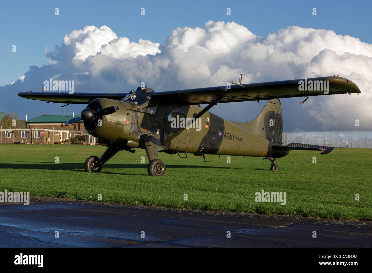 A De Havilland Canada DHC2 Beaver aircraft of the British Army air ...
