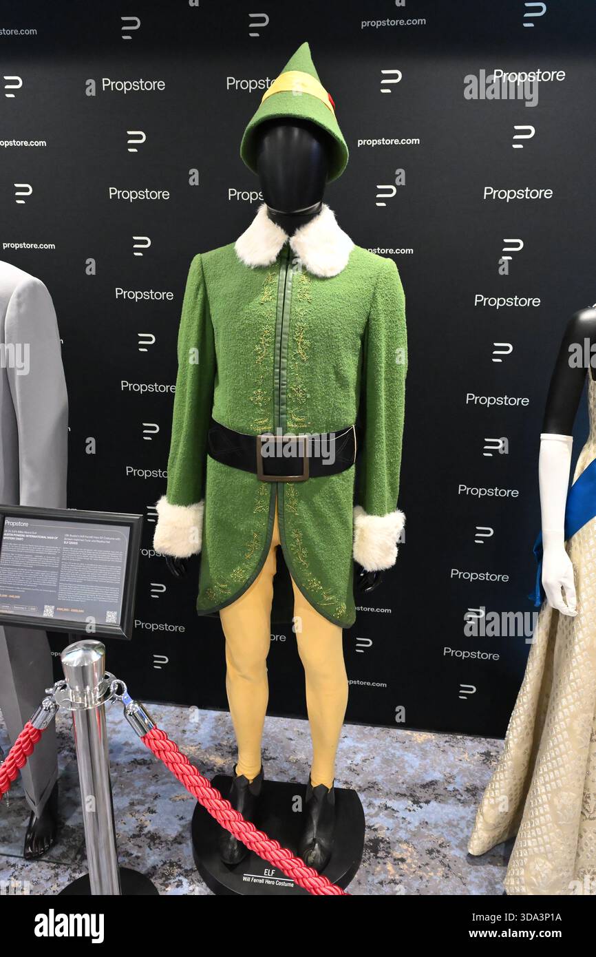 Buddy the elf hi-res stock photography and images - Alamy
