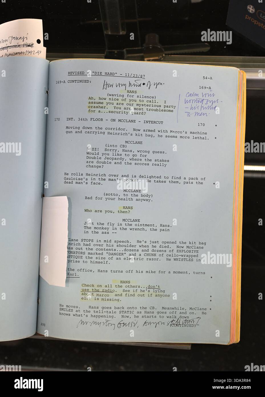 Die hard 1988 on set hi-res stock photography and images - Alamy